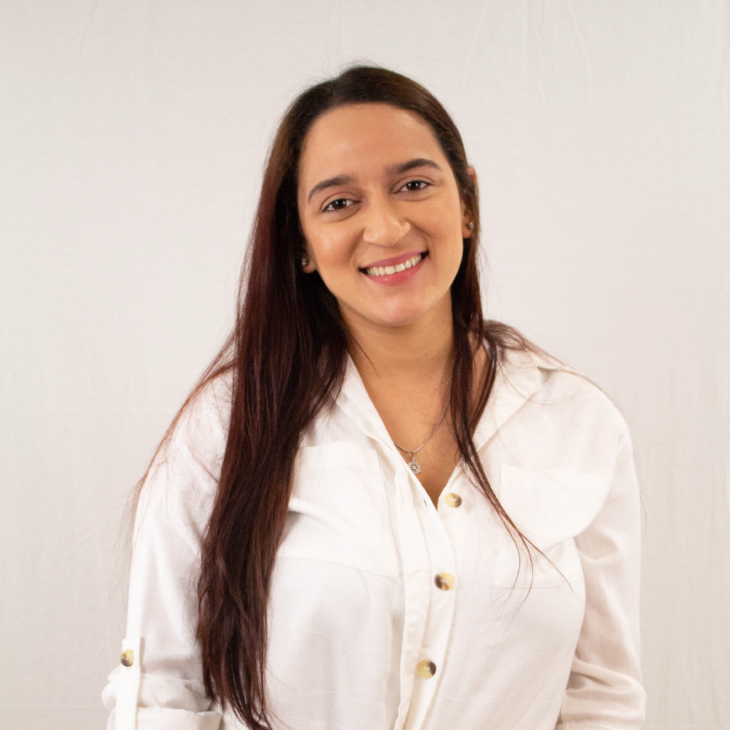 A New Tradition: Senior Ana Perez Wins Holiday Card Contest – News@Wilkes